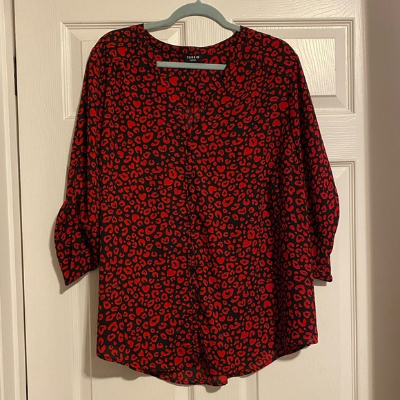 torrid | Tops | Torrid Red And Black Leopard Print Size 3 | Poshmark